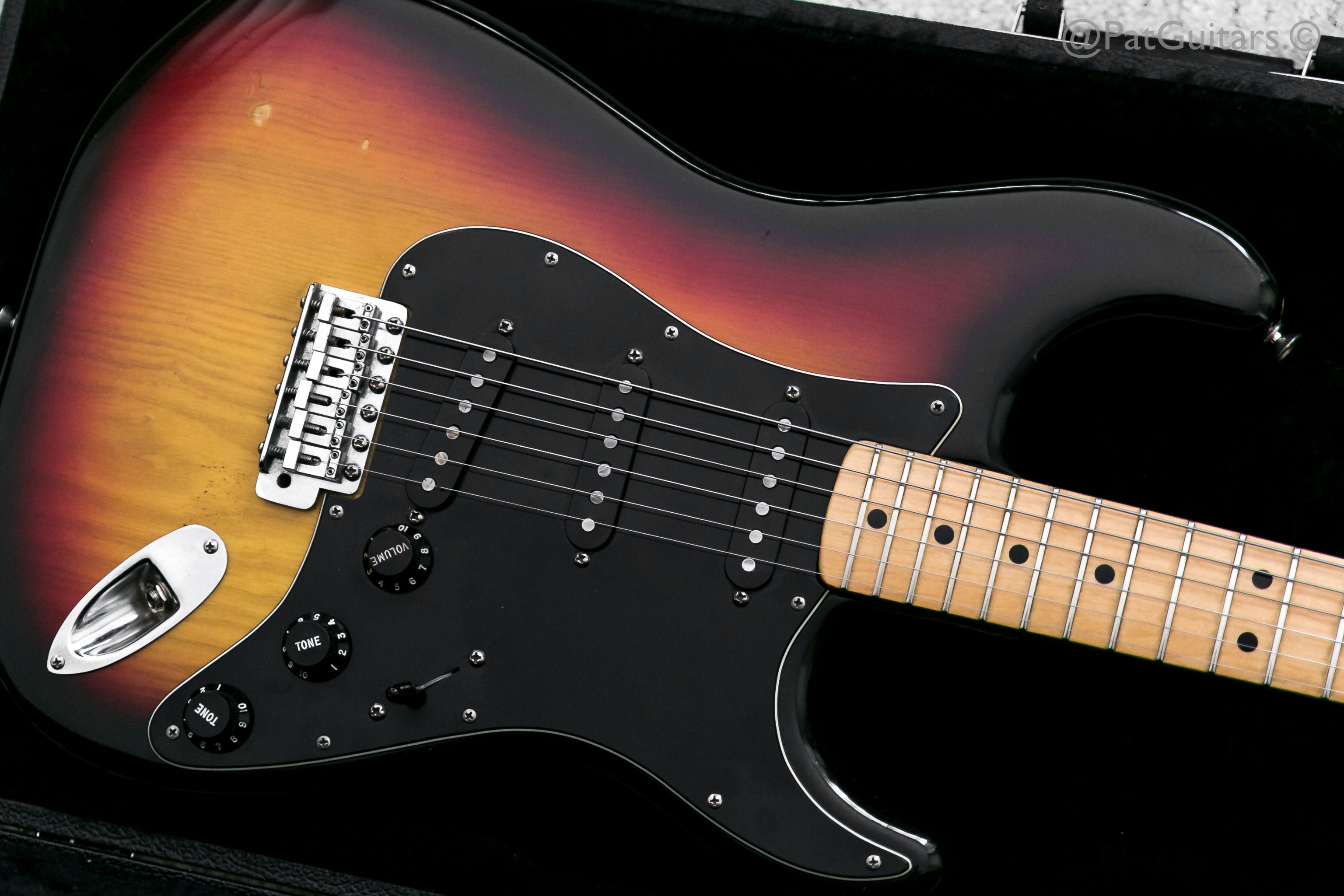 Fender Stratocaster. Maple Fretboard In Sunburst 1977 Guitar For Sale