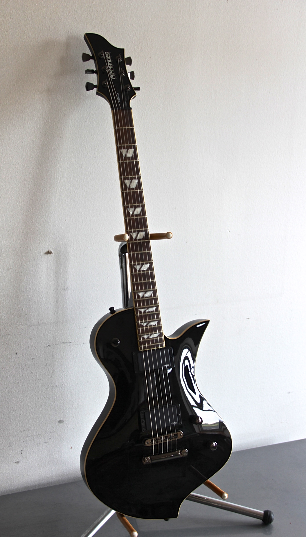 Fernandes Guitars Ravelle 2000 Guitar