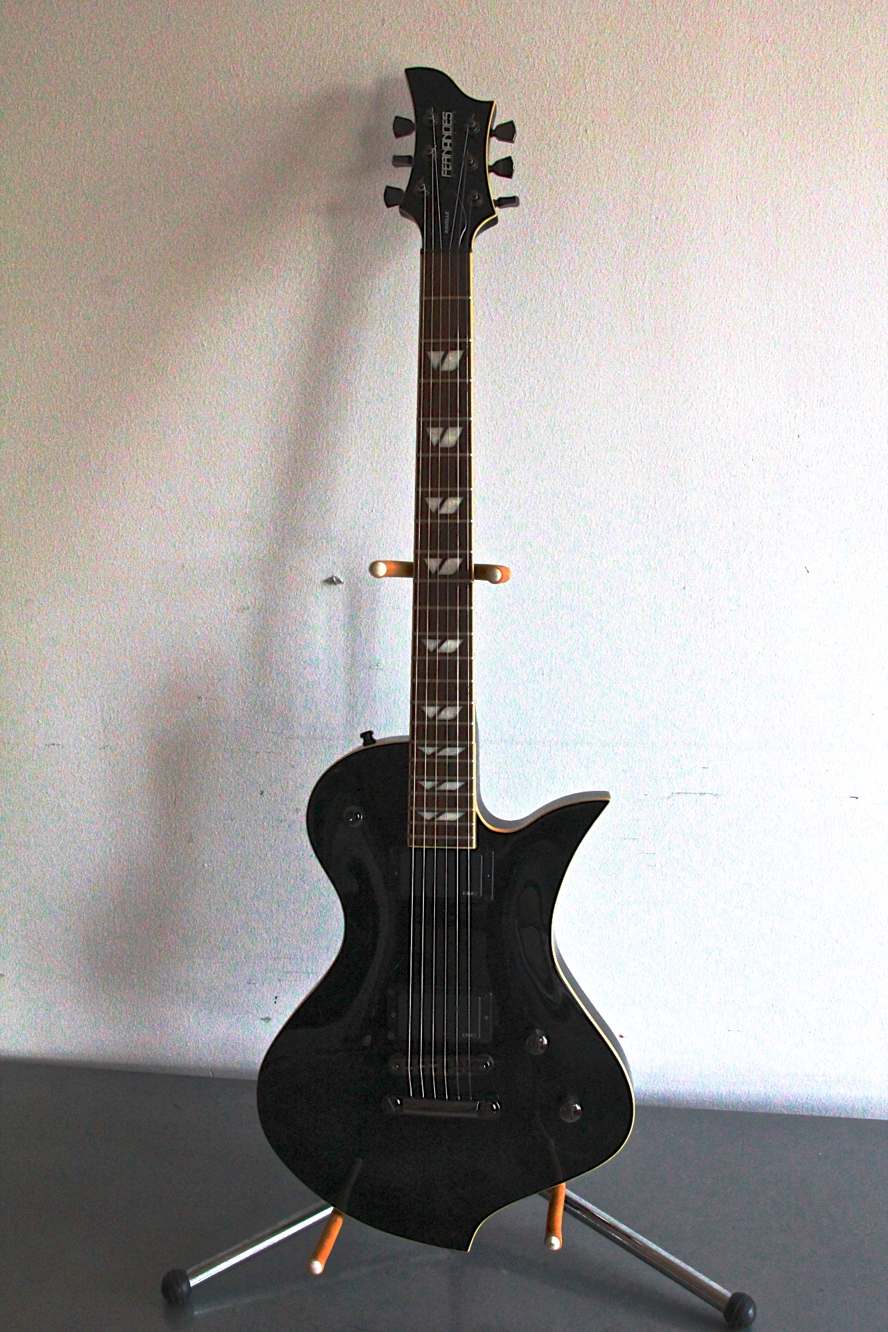 Fernandes Guitars Ravelle 2000 Guitar