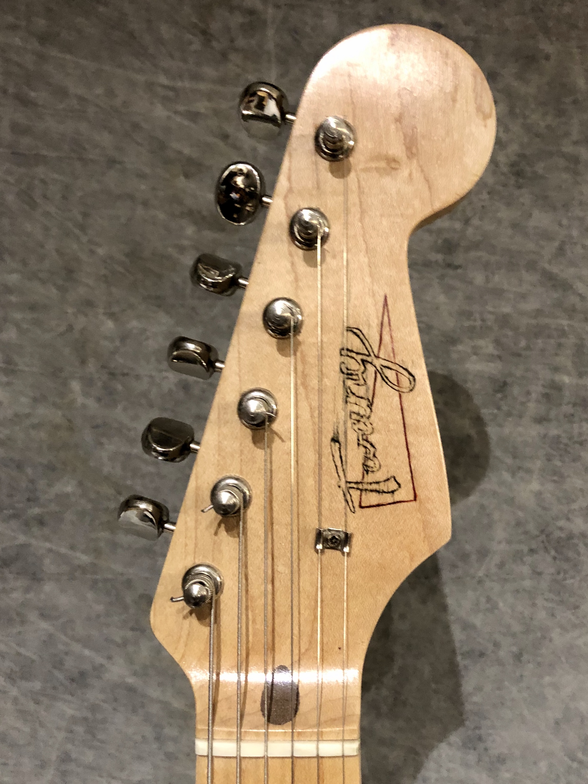 Twang Twang 2010's White Guitar For Sale Twang